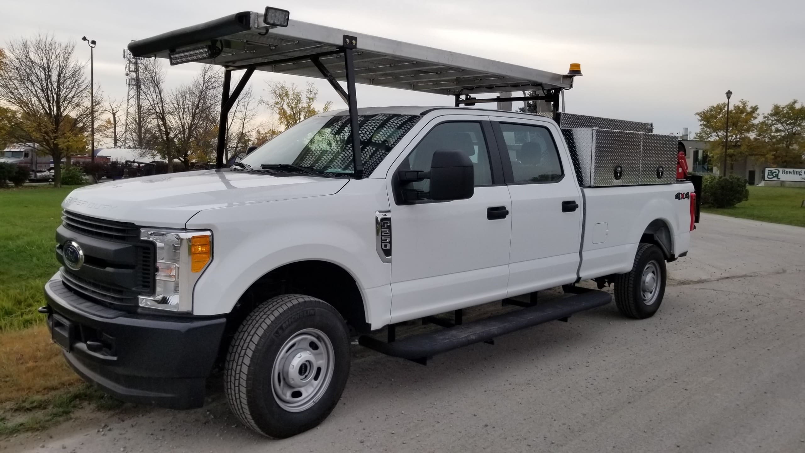 Ground Support Vehicles | Airport Ground Support Vehicles - Wilcox GSE